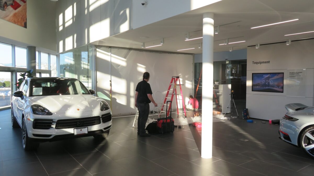 Auto Showrooms displays - WiiKan Creative Worx